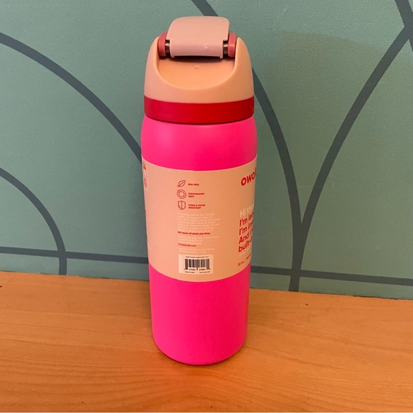 owala | Dining | Owala Limited Edition 32oz Can You See Me Hot Pink ...